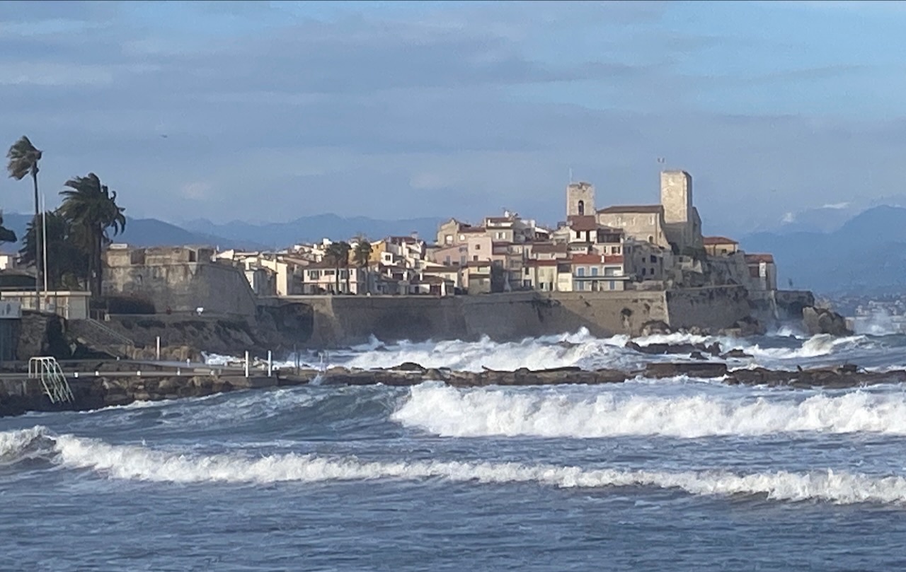 Yellow Alert Issued for Alpes-Maritimes Region Tonight - Riviera Edition